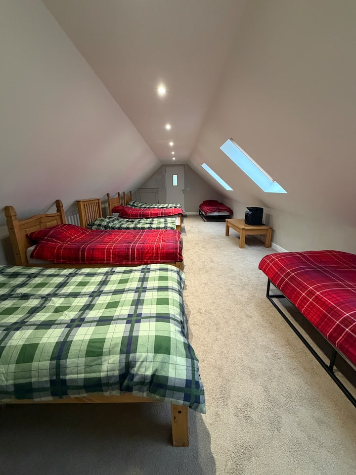 7 Beds, 1 Bedroom | 15 Minutes From Hay-on-wye - Hay-on-Wye