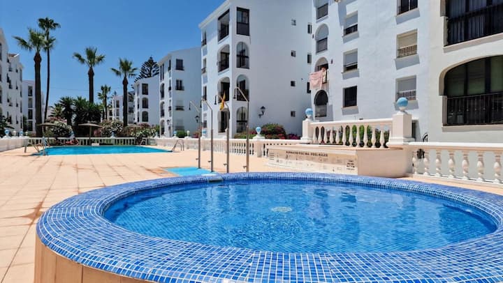 Beautiful Beachfront 2 Br Apt - Manilva