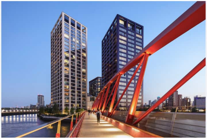 Modern Riverside Studio - London