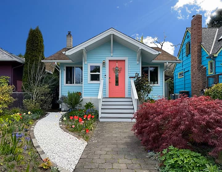 Historical 1919 Craftsman, Kismet House - Bainbridge Island, WA