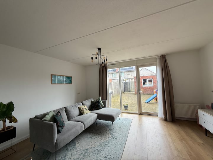 Beach & City Family Home - Lisse