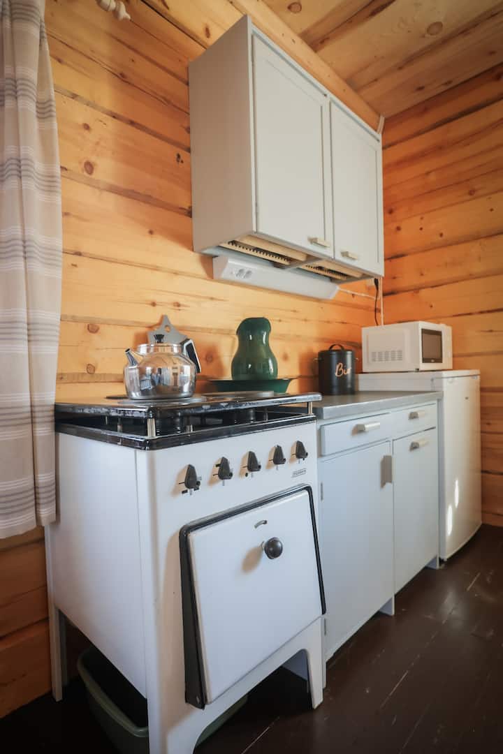 Iisland Tiny Farm Cabin: Sauna, Sea, Nature - II