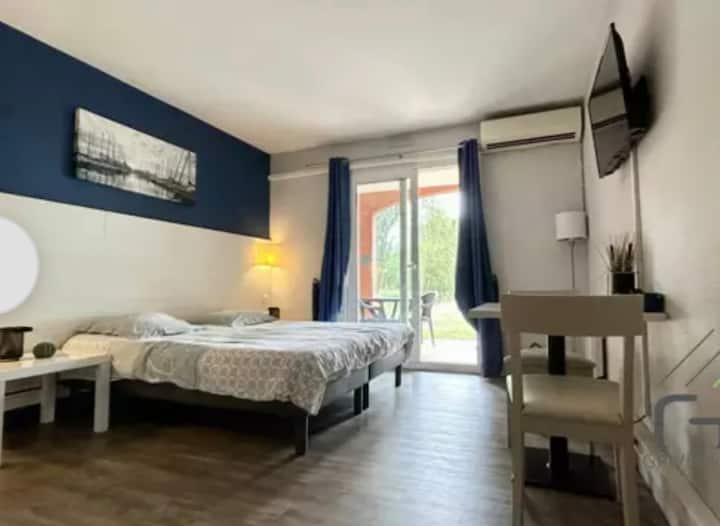 Studio Dans Un Village De Vacances En Camargue - Arlés