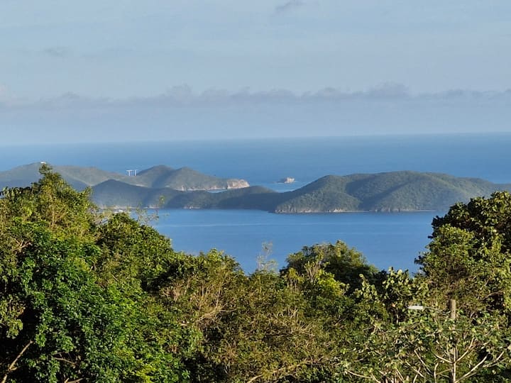 Seabreeze & Peaks Haven (Newly Renovated) - East End