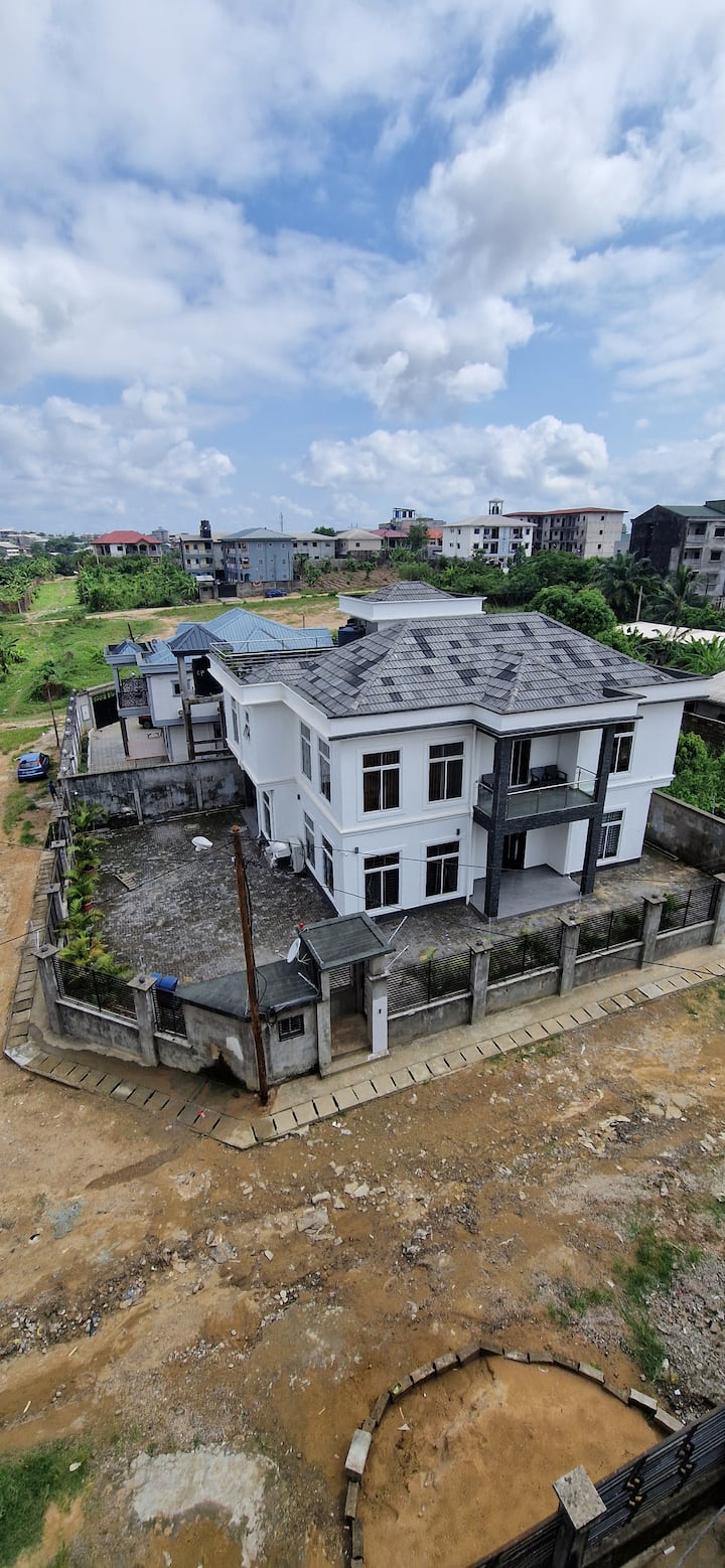 The White House
Quiet, Secure And Comfortable - Douala