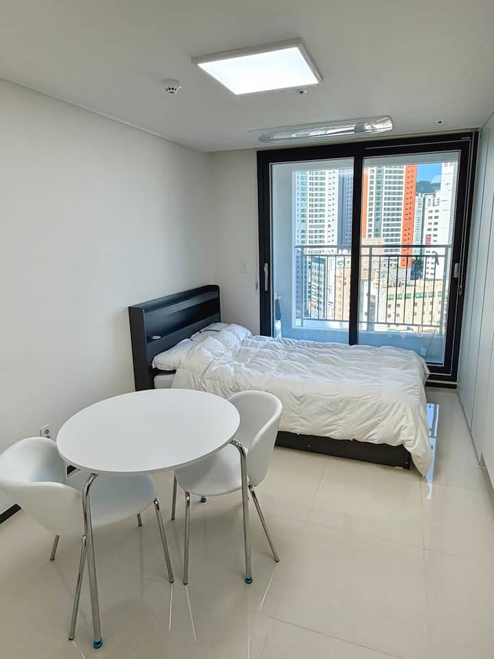 Modern Urban House - Busan