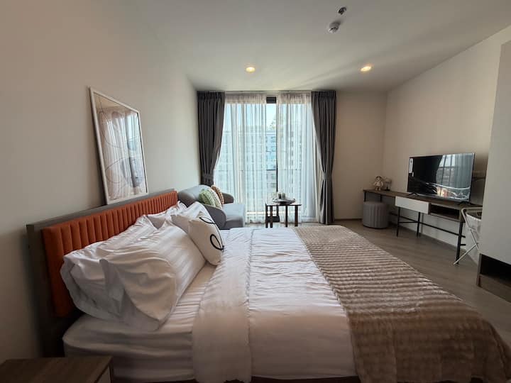 Stay Near Bts Sai Yud – Go Chatuchak Easy - Bangkok Don Mueang Airport (DMK)