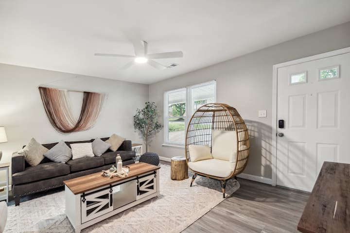 Stylish Rancher Near Bwi,forte Meade,live Casino! - Columbia, MD
