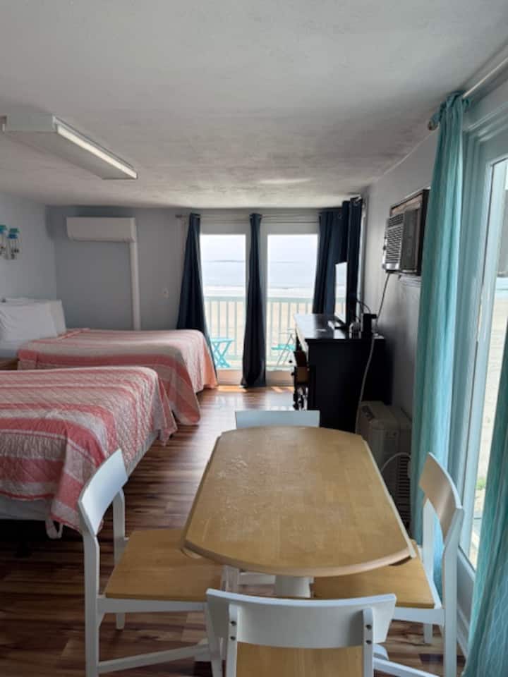 Ocean View #15 Double Beds (Motel Room) - Scarborough, ME