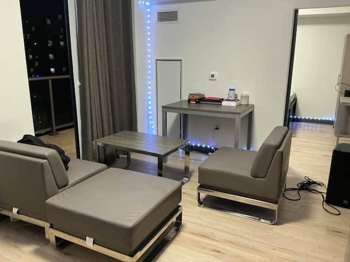 Modern 2br / 2ba With Balcony Perfect For Families - Waterloo, Ontàrio, Canadà