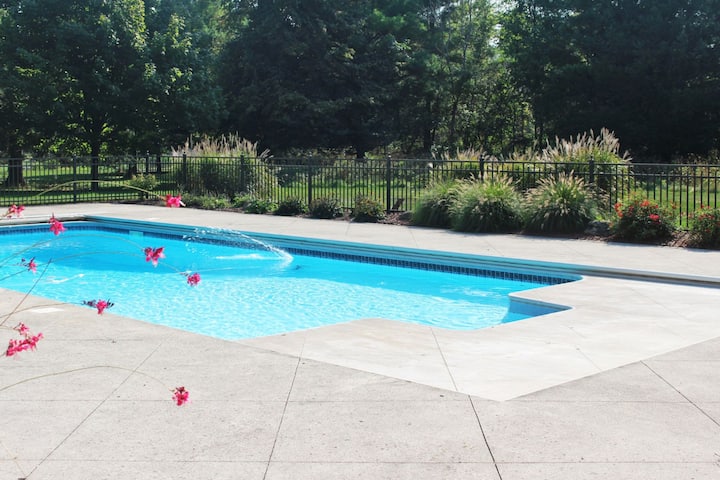 Luxury Pool Retreat-2 Acres-near Whistling Straits - Sheboygan, WI