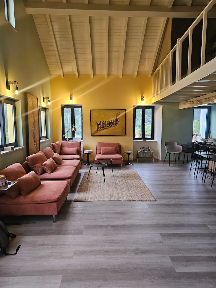 The Yellow House - Unique Loft With Stunning View - Arganil