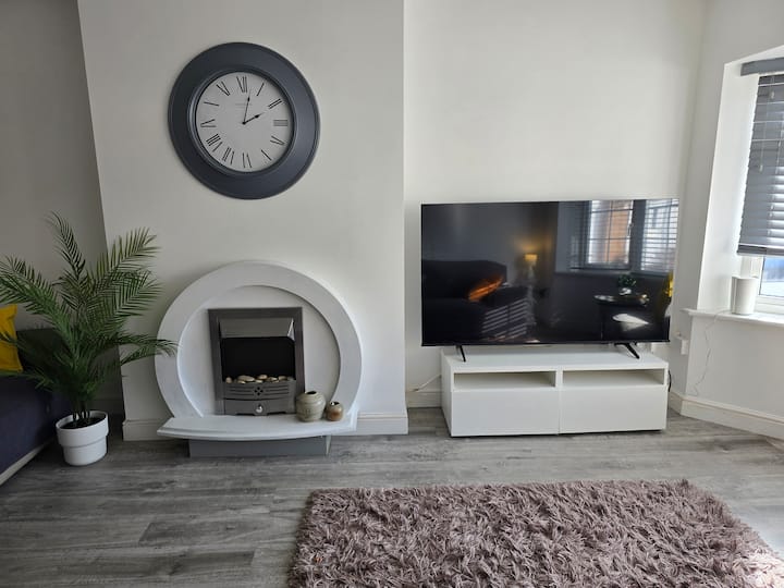 Large House / Free Parking. 30% Weekly Discount - Colchester