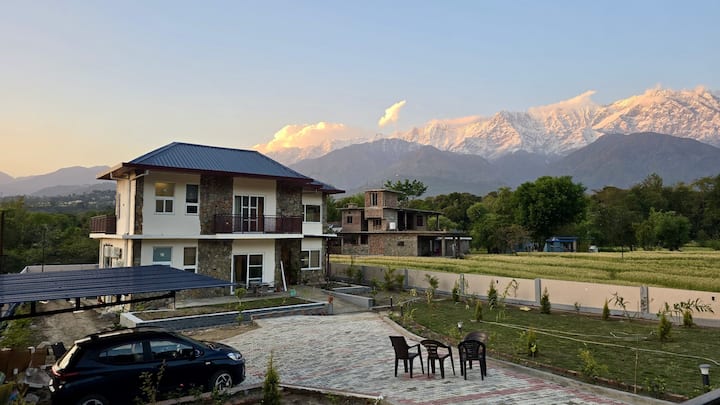 Scenic 3br Villa | Mountain View, Lawn & Terraces - Dharamshala