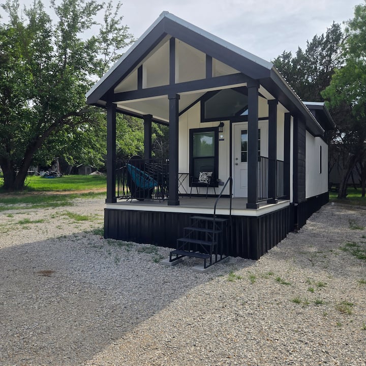 Deer Haven: 1b/1b With 4' Loft, 1 Min From Pk Lake - Possum Kingdom Lake, TX
