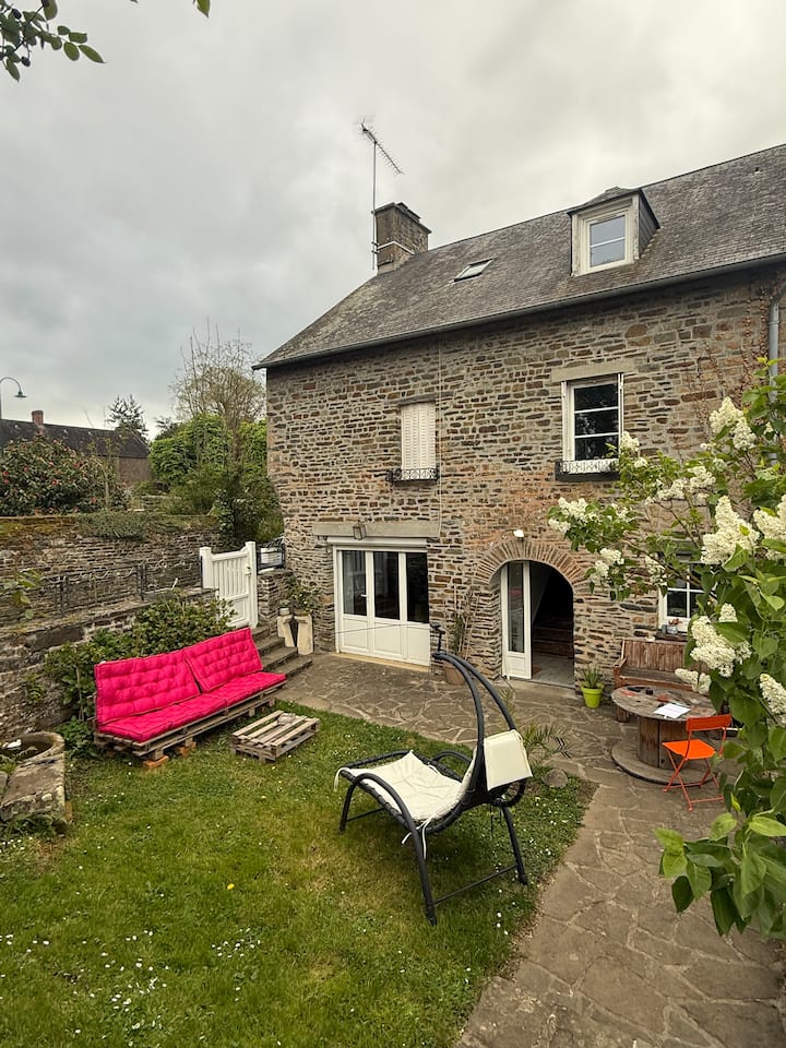 Maison En Pierre Au Cœur De La Suisse Normande - Clécy