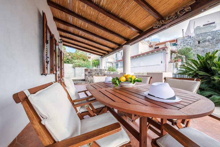 Casa Gialla - Aeolian Apartament - Lipari