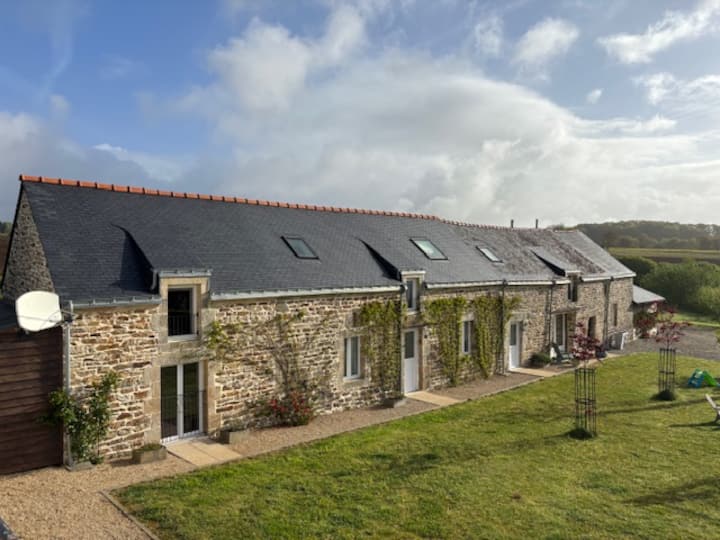 Longère Bretonne – 2 Gîtes – 14 Pers - Plumelin - Baud