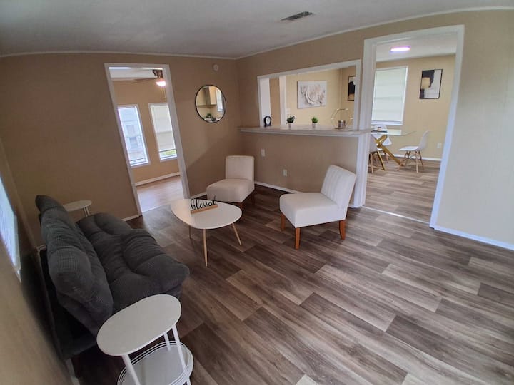 Charming Home Near Downtown Clifton - Meridian State Park, Meridian