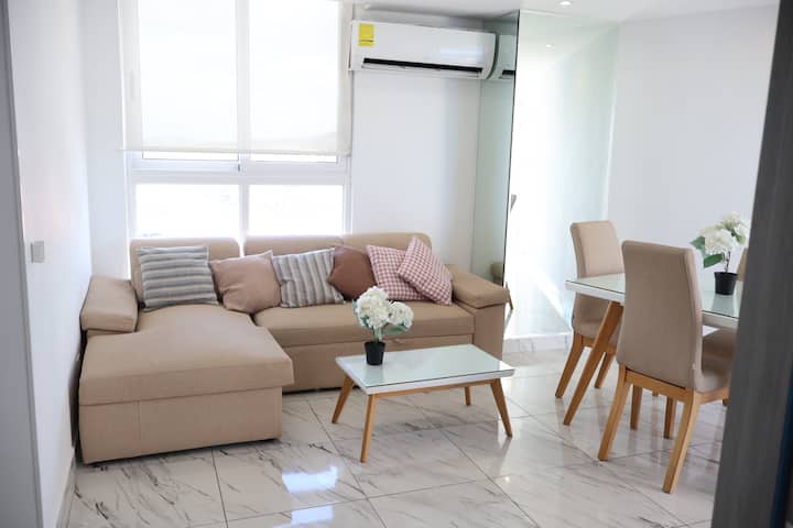 Lujoso Apartamento En Avenida Balboa, The Sand - Panama City