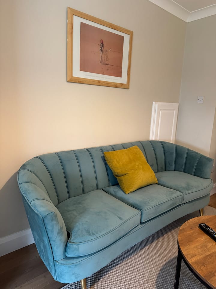 Fully Renovated 3-bed Home | Swords | Near Airport - 馬拉海德