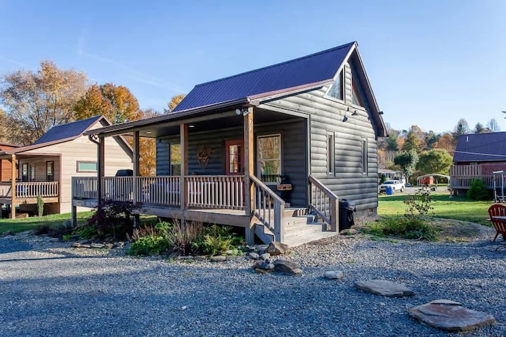 Cozy Cub At Deep Creek - Bryson City, NC