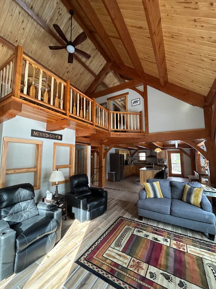 Ely Pioneer Lodge - Ely, MN