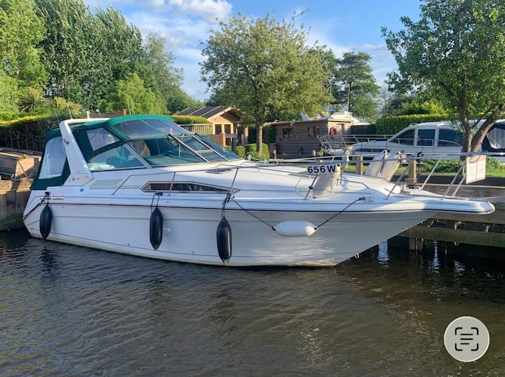 Beautiful Views & Bliss Aboard Spirit Of Solstice - Beccles