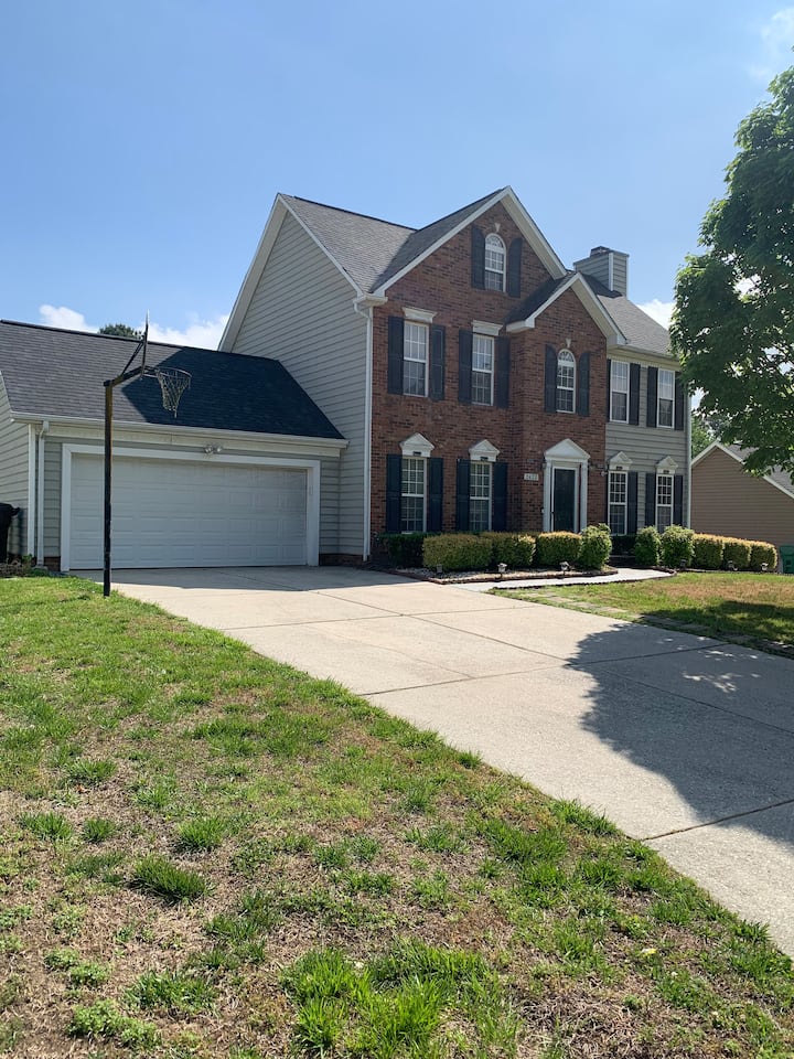 Spacious And Convenient Location - High Point, NC