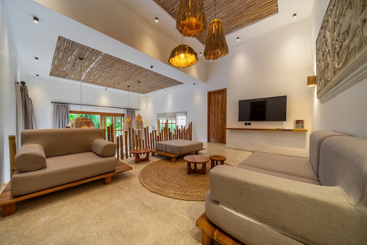 Unique 2br Villa W Outdoor Bath, Pool+huge Garden - Bali