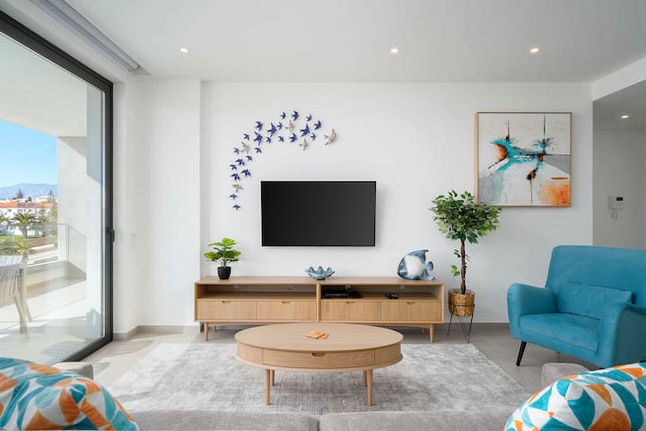 Swallow’s Nest | Luxury Retreat & Ocean Views - Lagos