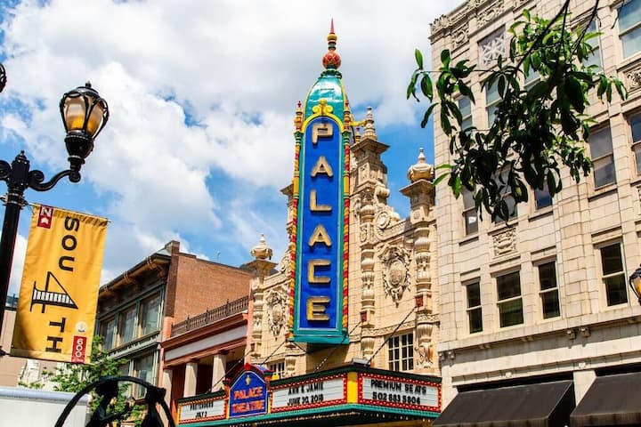 Luxury Condo | Gym • Free Parking • Theatre • Dt - 루이빌