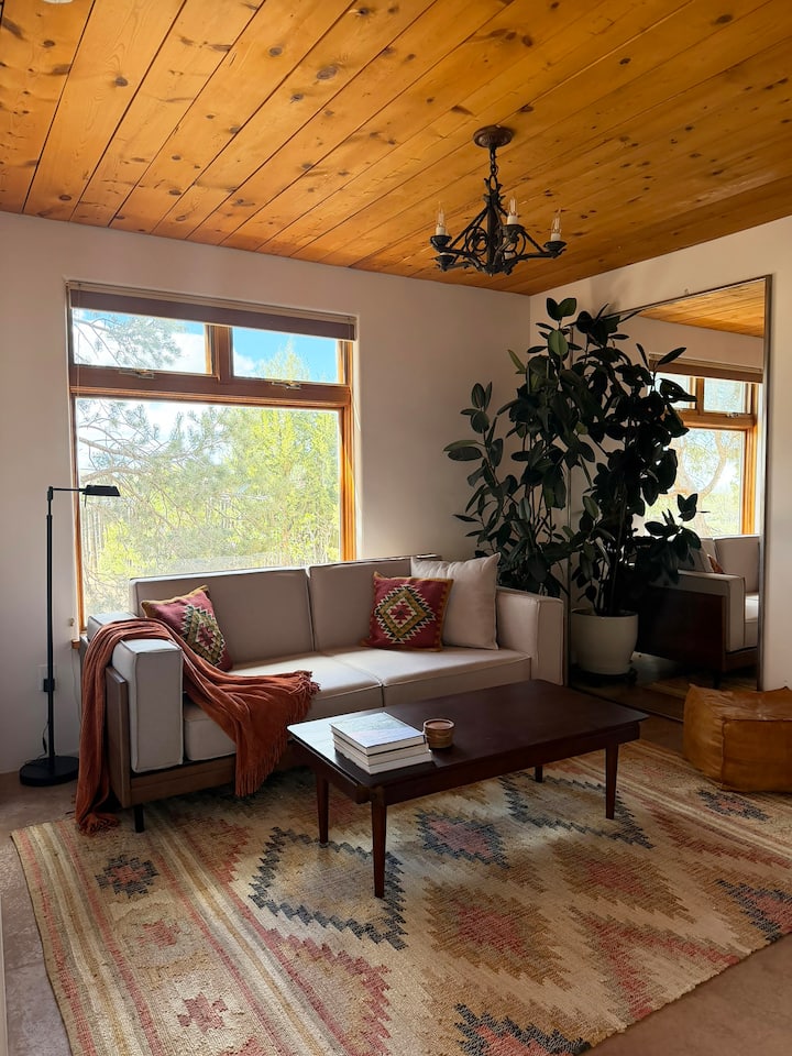 Cozy Sunset Casita - Santa Fe, NM