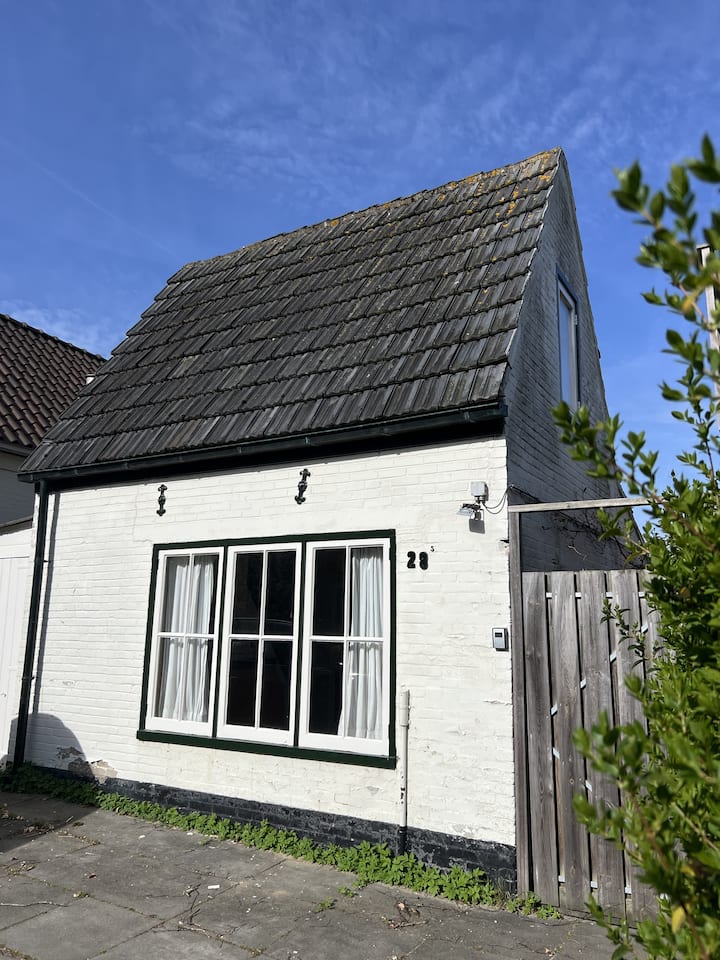 Cottage Roos: Karaktervol Huisje In Centrum Bergen - Schoorl