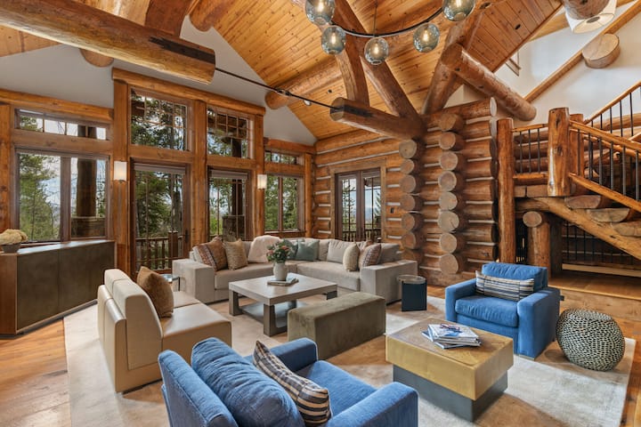 Abode At Timber Ridge, Ski-in/out Luxury Home - Teton Village, WY