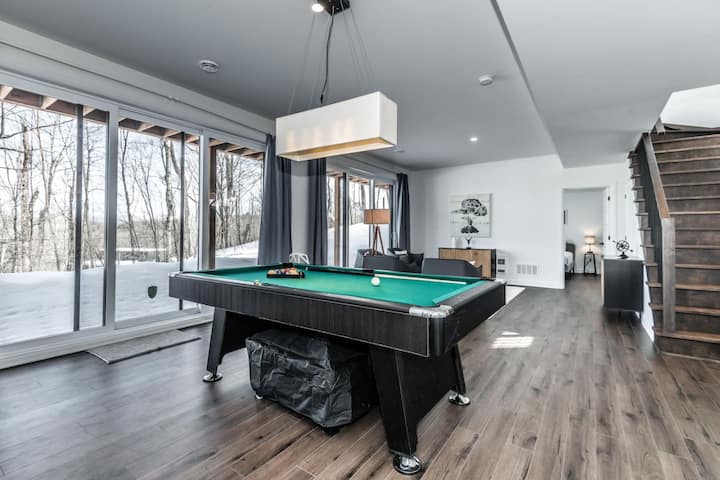 Luxurious Villa Tremblant 4 Bdrs, 4 Bthrs, Hot Tub - Mont-Tremblant