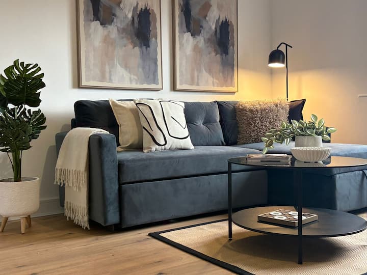 York Road Suites, Suite Five, Free Parking - Southport