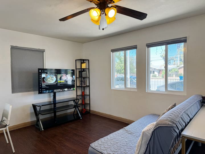 Cozy Nest 2b1b - Pomona, CA