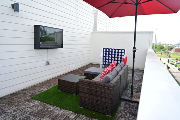 World Cup Home | Luxury Stay W/ Rooftop City Views - Houston, TX