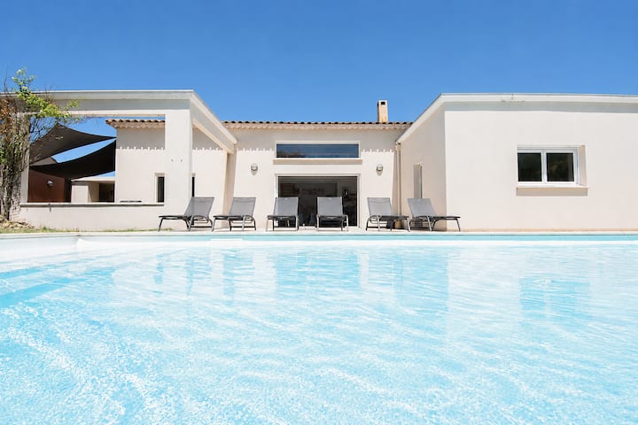 La Villa Nevons - Familiale, Piscine & Confort - L'Isle-sur-la-Sorgue