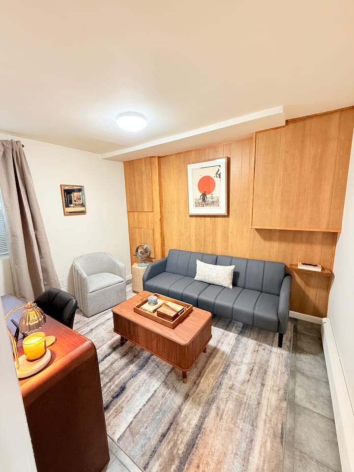 Long Island Getaway • Modern + Clean - Westbury, NY