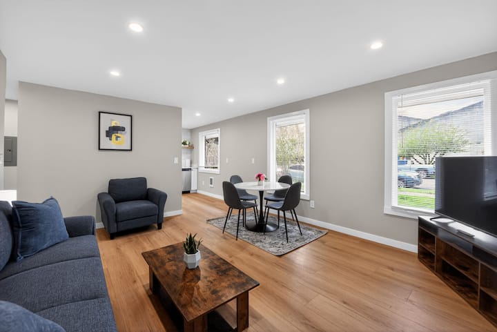 King Bed | Walk To It All! Stadium District Oasis - 터코마