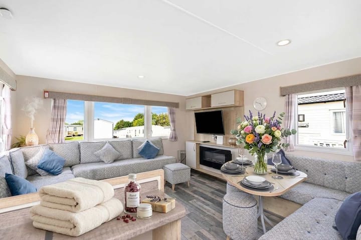 Stylish Caravan | Seton Sands | Near Edinburgh - Haddington