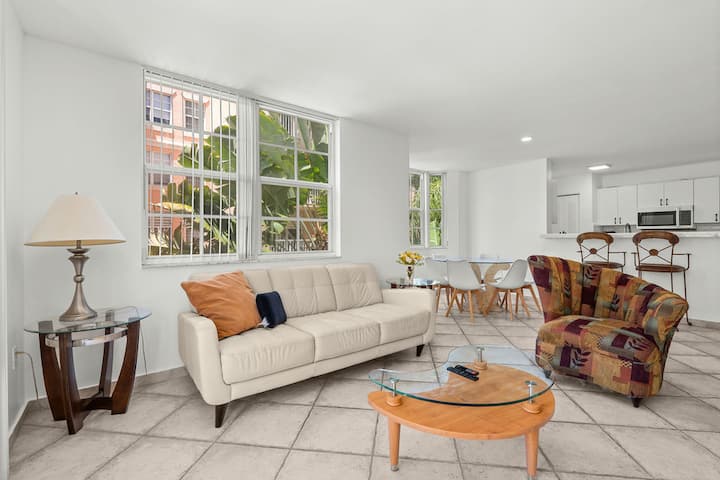 Luxe 3br Apt On Yacht Club, Free Parking Amenities - Aventura, FL