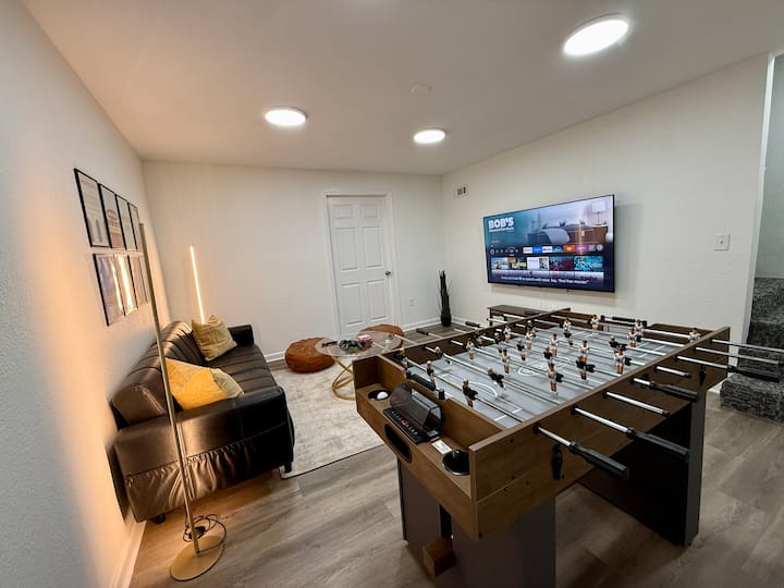 The Legends Landing Kc | Game Room + Movie Lounge - Kansas City, KS