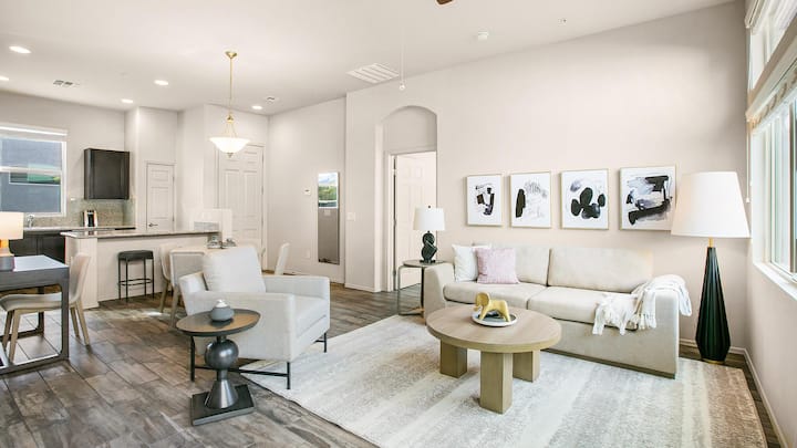 Landing | Spectacular 1bd, Yoga Studio, Gym - Pooler, GA