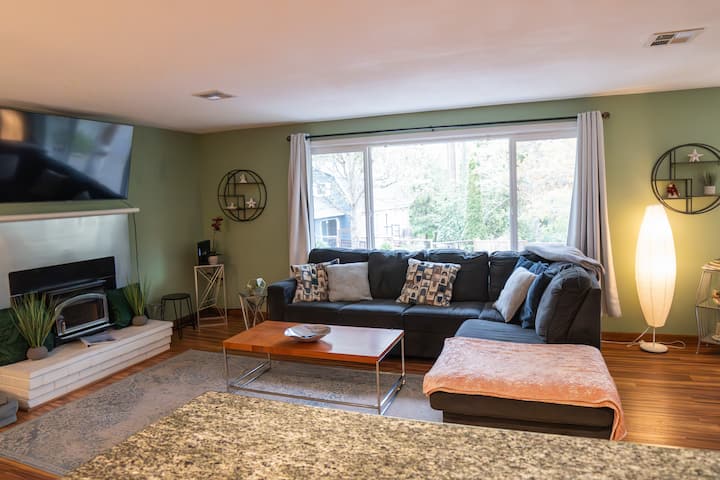 4-bedroom Family-friendly Home W/ Covered Deck - 尤金