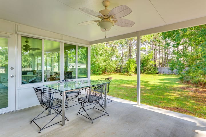 Covered Patio • Fire Pit+grill • Yard+near Beach - Navarre, FL