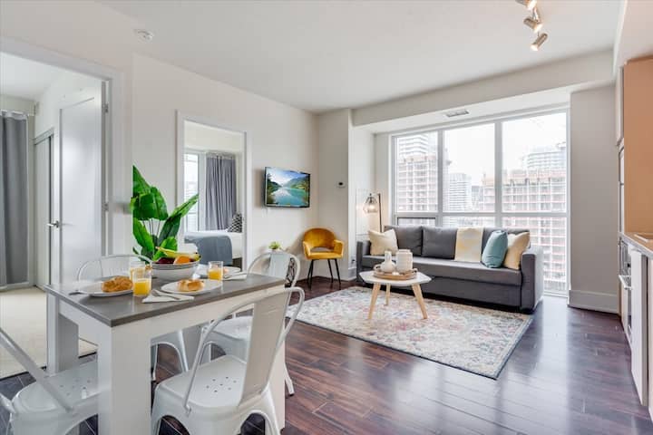3 Proper Bedrooms Beside Cn Tower Rogers Ctr Mtcc - Toronto