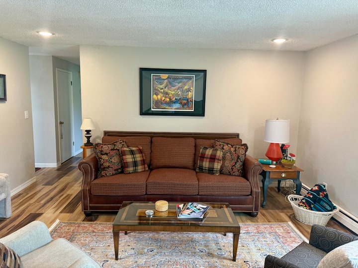 Moose Can Gully Guesthouse: Roomy 4 Br South Hills - Missoula, MT